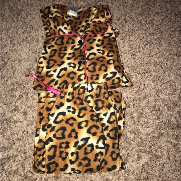Intimates & Sleepwear | Leopard Print Pajama Set | Poshmark